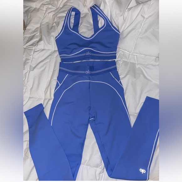 ALO Yoga | Pants & Jumpsuits | Alo Yoga Heart Throb Set Crystal Clear ...